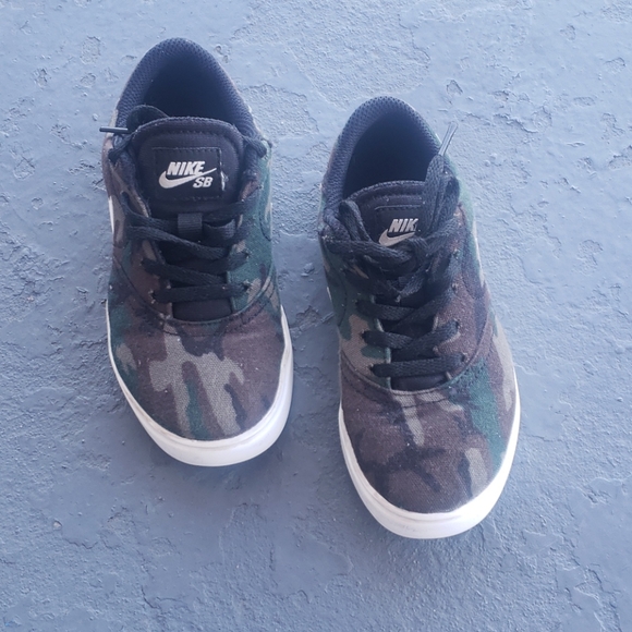 Nike | Shoes | Nike Camouflage Low Top Sneakers | Poshmark